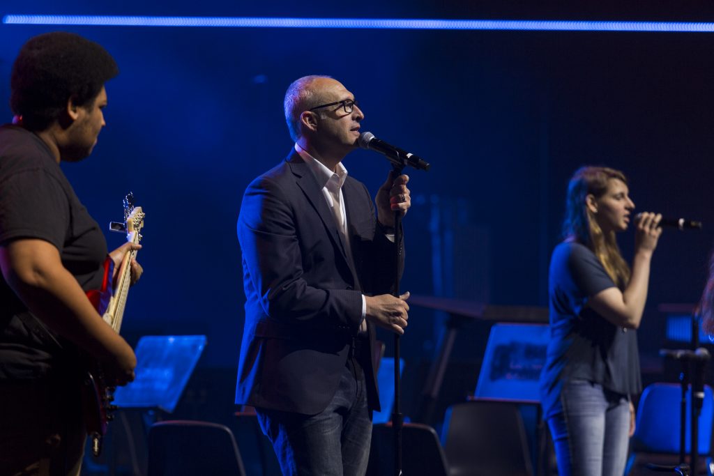 About Us – LeeU Worship